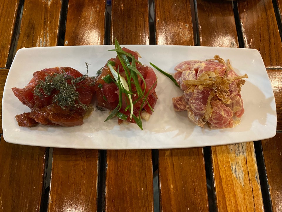 Uncle's Fish Market & Grill - Honolulu, HI | Hawaiian Local