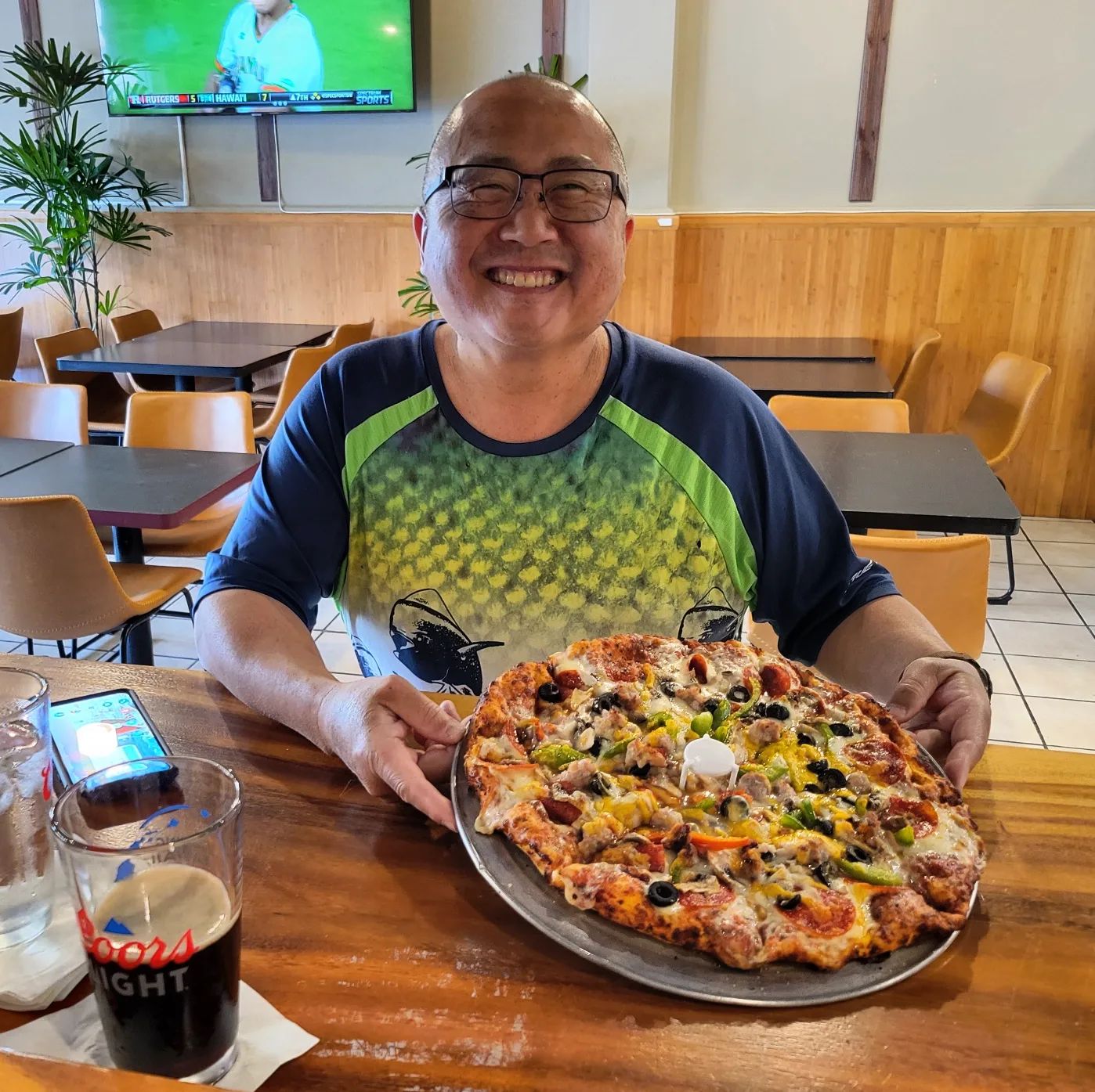 Original Magoo's Pizza - Honolulu, HI | Hawaiian Local